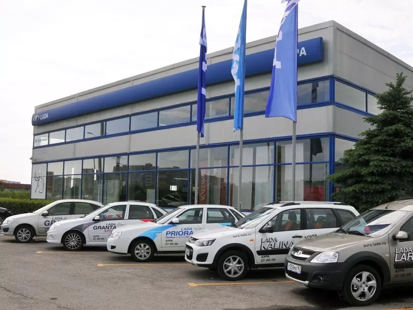 AvtoVAZ will open 25 new Lada dealer centers