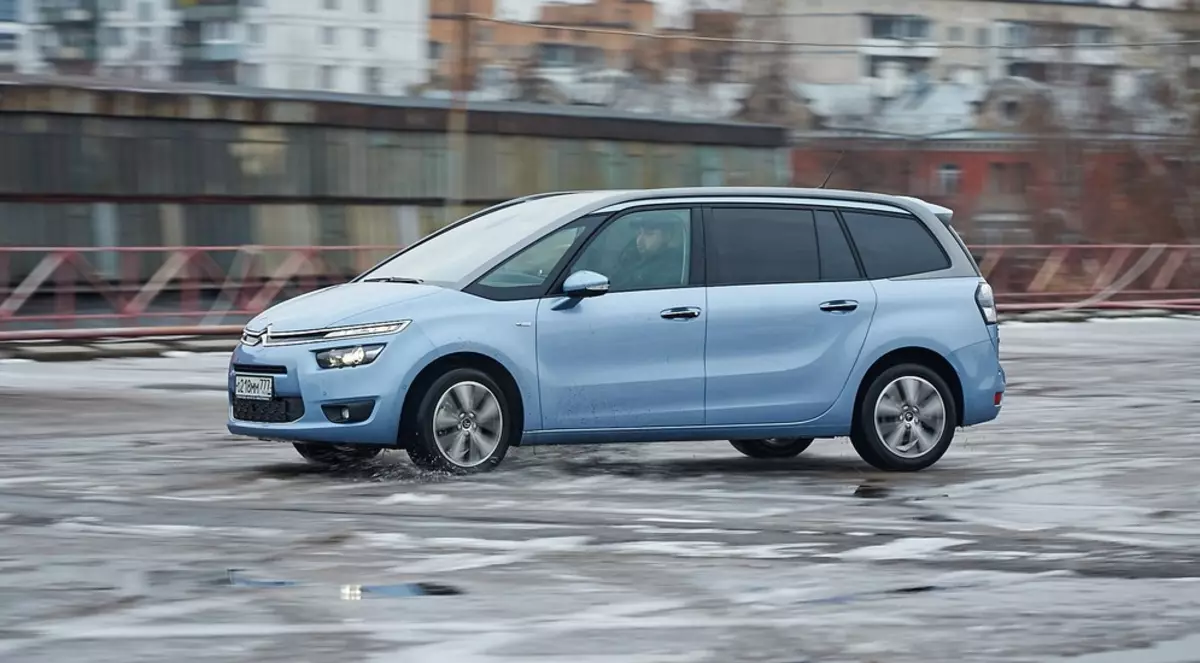 Test Drive Citroen C4 Grand Picasso: Import Constable Product 4567_65