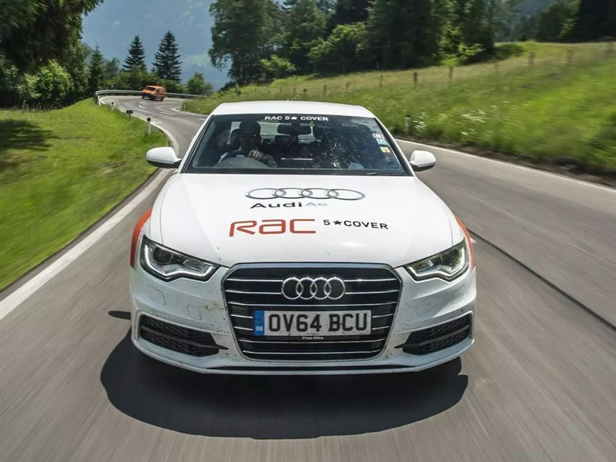 Audi A6 2.0 TDI Ultra Sedan kaam yn it Guinness Book of Records