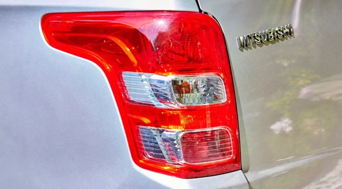 ការធ្វើតេស្តដំបូងរបស់ Mitsubishi L200 ថ្មី: ជាច្រើន! 463_10