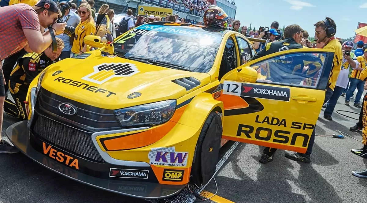 Жарыста күн: WTCC сахнасы ішкі жағынан қандай 504_14