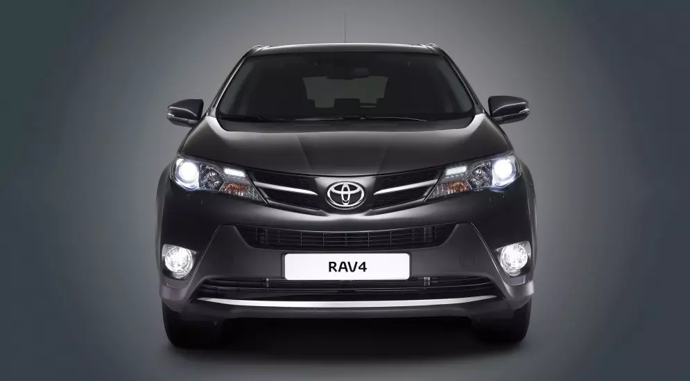 Toyota bestätegt Pläng fir d'Produktioun vun neie Rav4 a Russland 5144_1