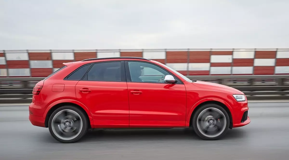 Nyochaa Audi Rs q3: Abalị asaa abalị 5297_30