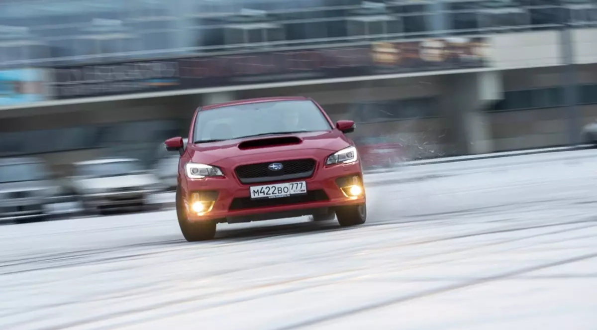 Testovací jednotka Subaru WRX: Estetická rána 5496_32