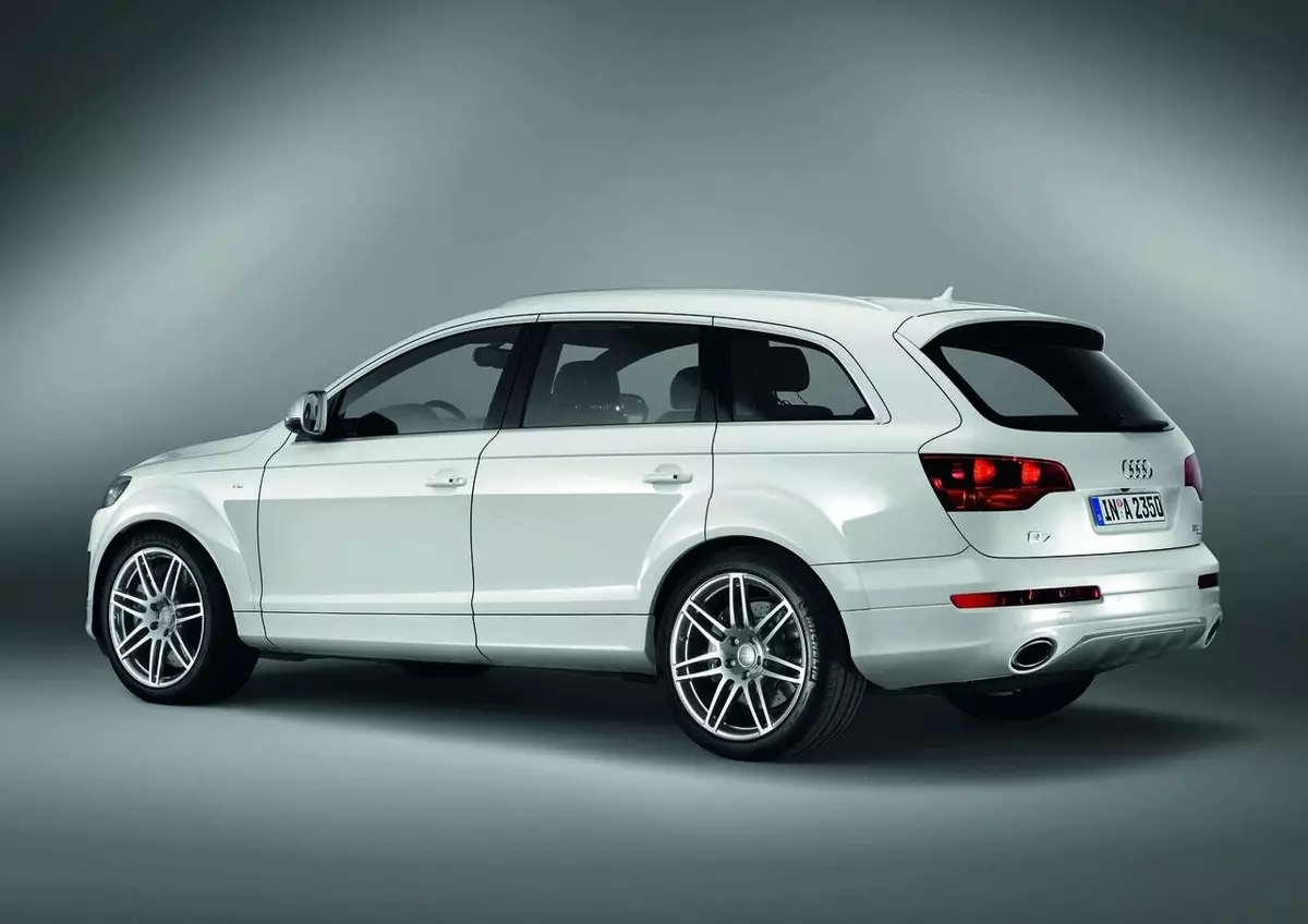 Hybrid Audi Q7 သည် 2015 ခုနှစ်တွင် Shelkaov 