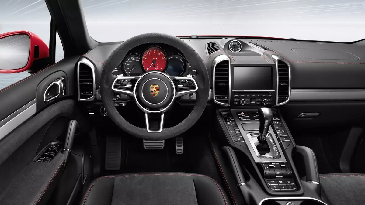 Porschek Ruple prezioak deitu zituen Cayenne GTS berria irudikatu berri dutenak 5701_12