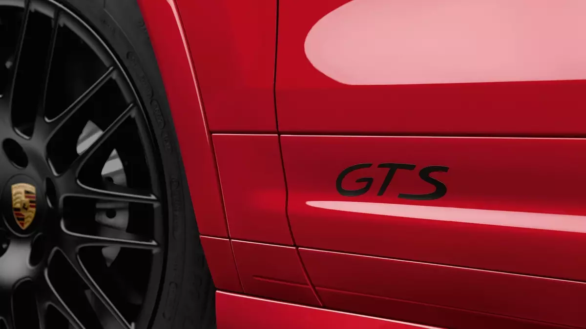 Porsche назваў рублёвыя кошты на толькі што прадстаўлены новы Cayenne GTS 5701_7