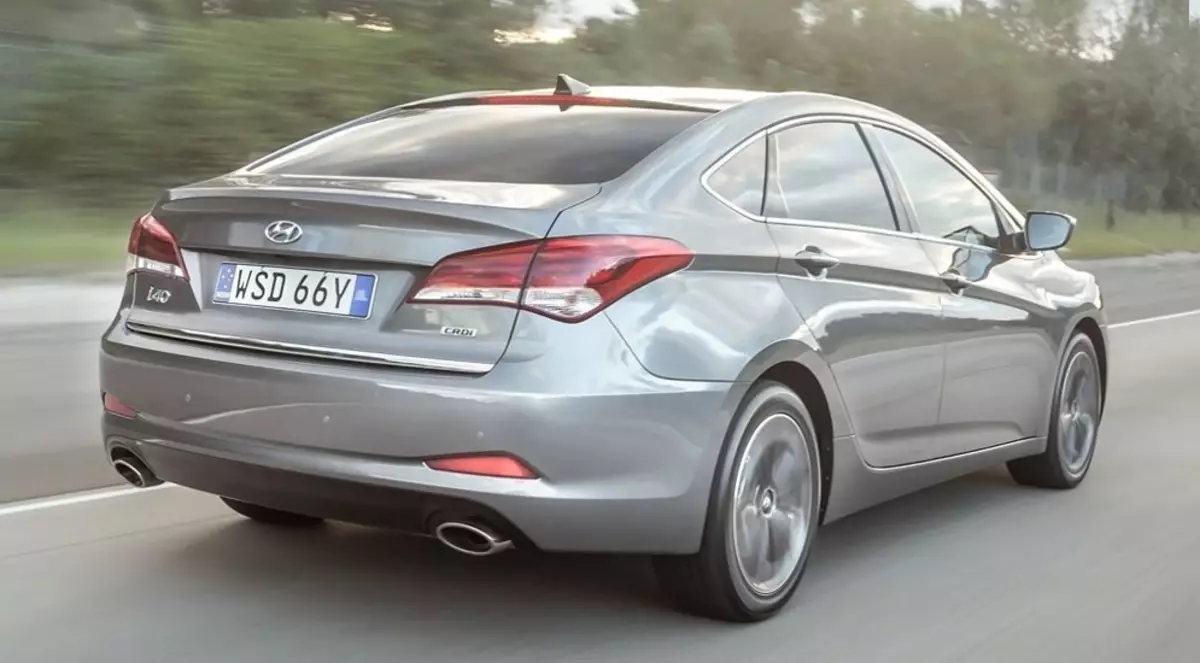 Hyundai i40- ը փրկեց թեթեւ վերամշակում եւ ստացավ նոր «ավտոմատ» 582_2