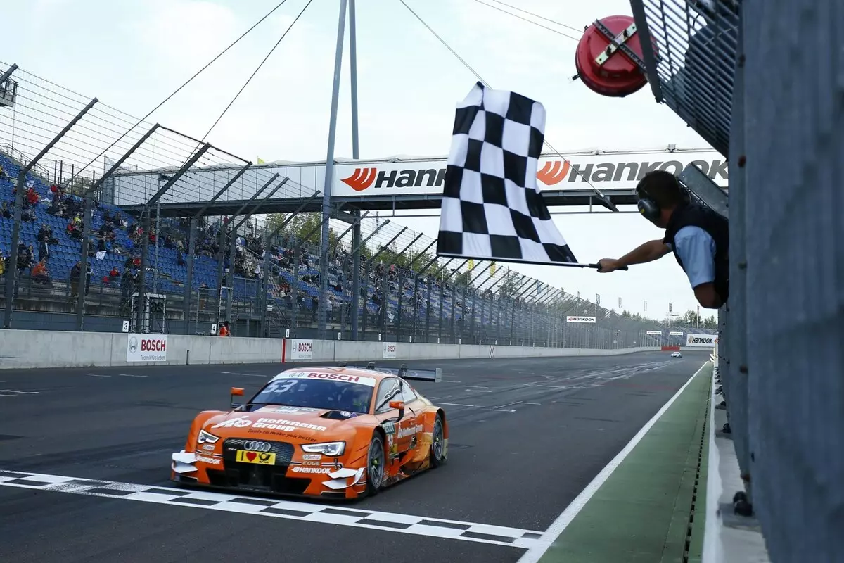 Audi ha vinto una vittoria assoluta in DTM Stage a Lauzitzring