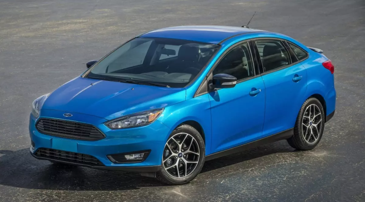 Ford Focus eguneratua Errusian agertuko da 2015ean 597_1