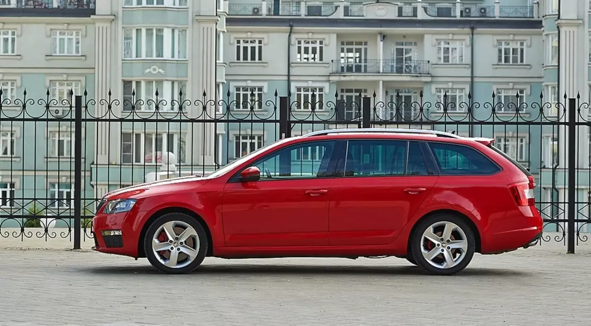 سىناق قوزغاتقۇچ ئۇنىۋېرسال Skoda Octavia rmari: پايدىلىق - بىر جۈملە ئەمەس 6100_1