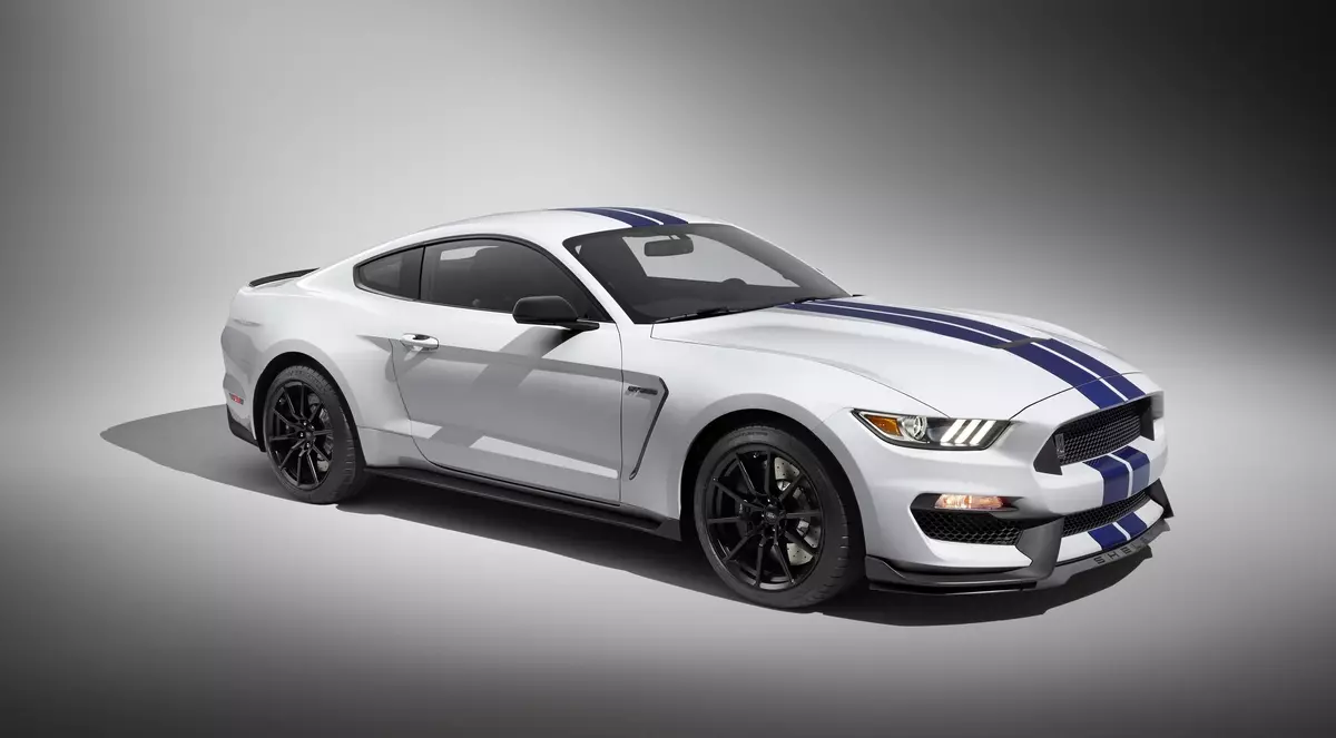 D'Kraaft vum neie Ford Mustang Shelby GT350 ass net méi e Geheimnis.