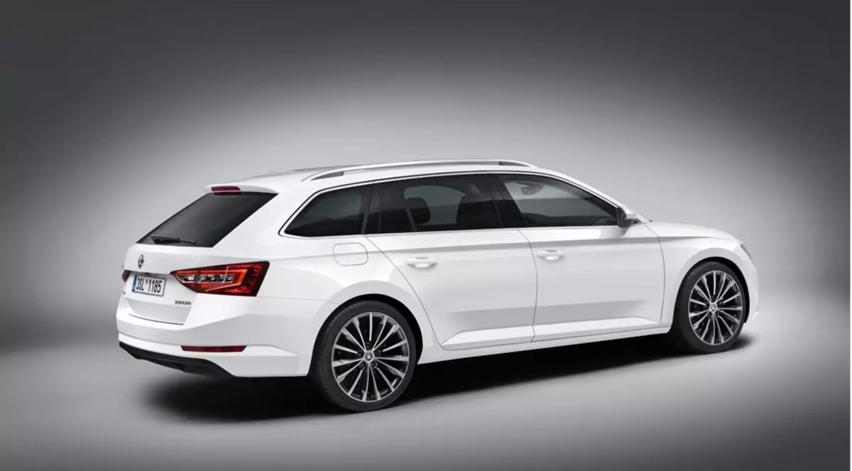 Skoda Superb Combi berriarentzako britainiar prezioak ezagun egin ziren 622_3