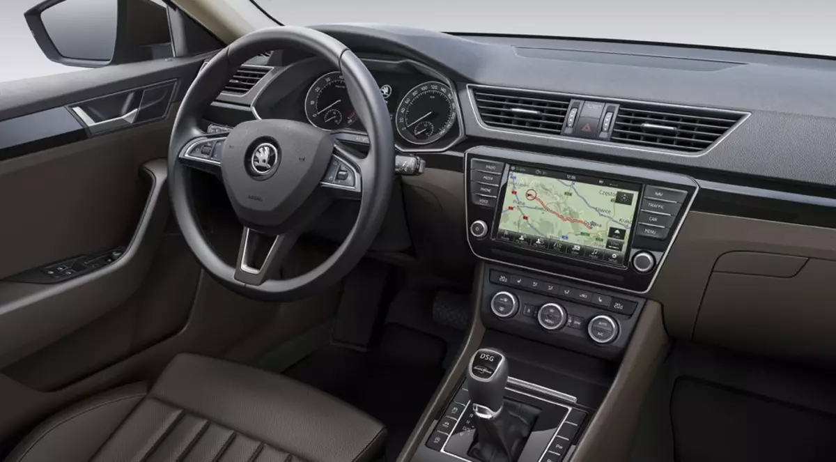 Skoda Superb Combi berriarentzako britainiar prezioak ezagun egin ziren 622_4