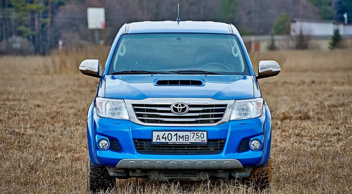 מבחן כונן טויוטה Hilux: Zen-Pickup 623_32