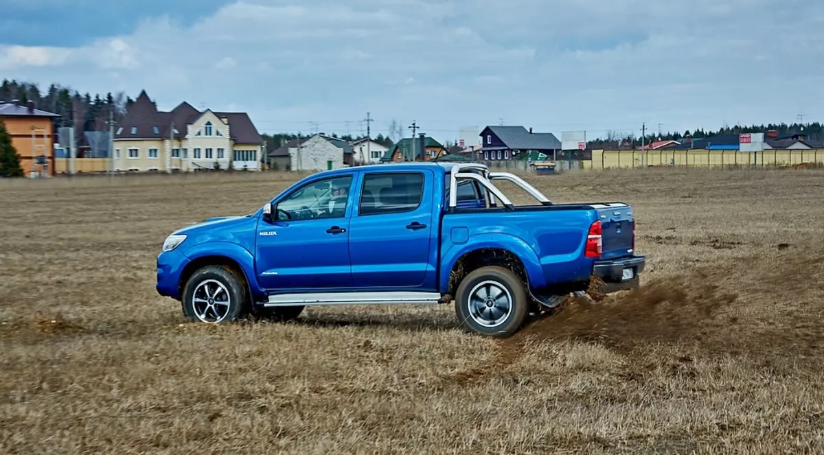 Δοκιμή Drive Toyota Hilux: Zen-Pickup 623_34