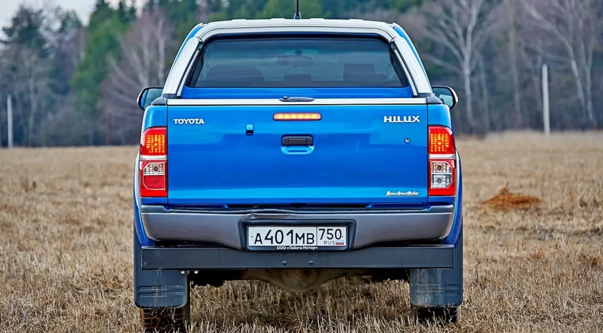 מבחן כונן טויוטה Hilux: Zen-Pickup 623_40