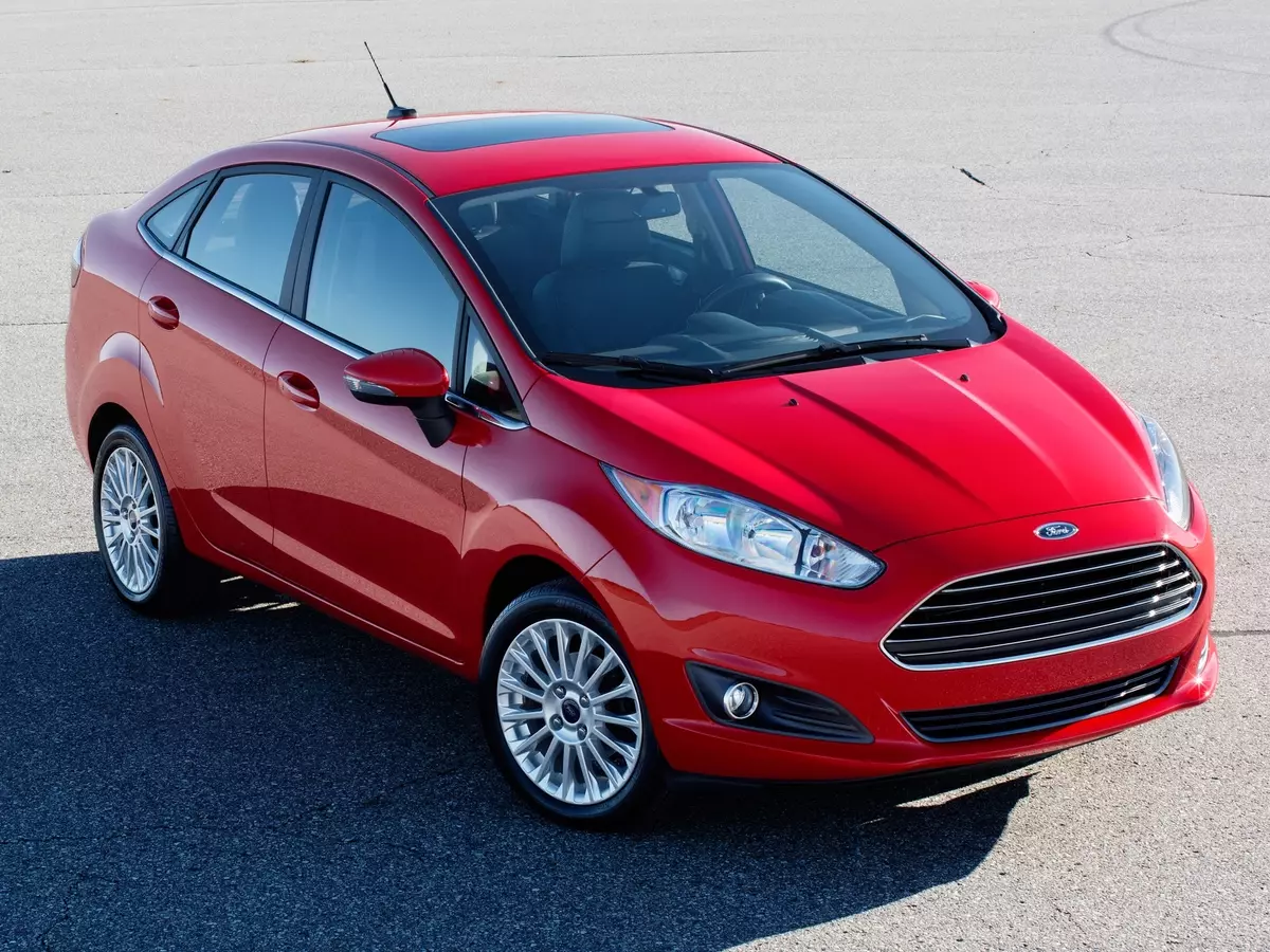 Ford_fiesta_titanium_sedan_us-spec_10.jpeg.