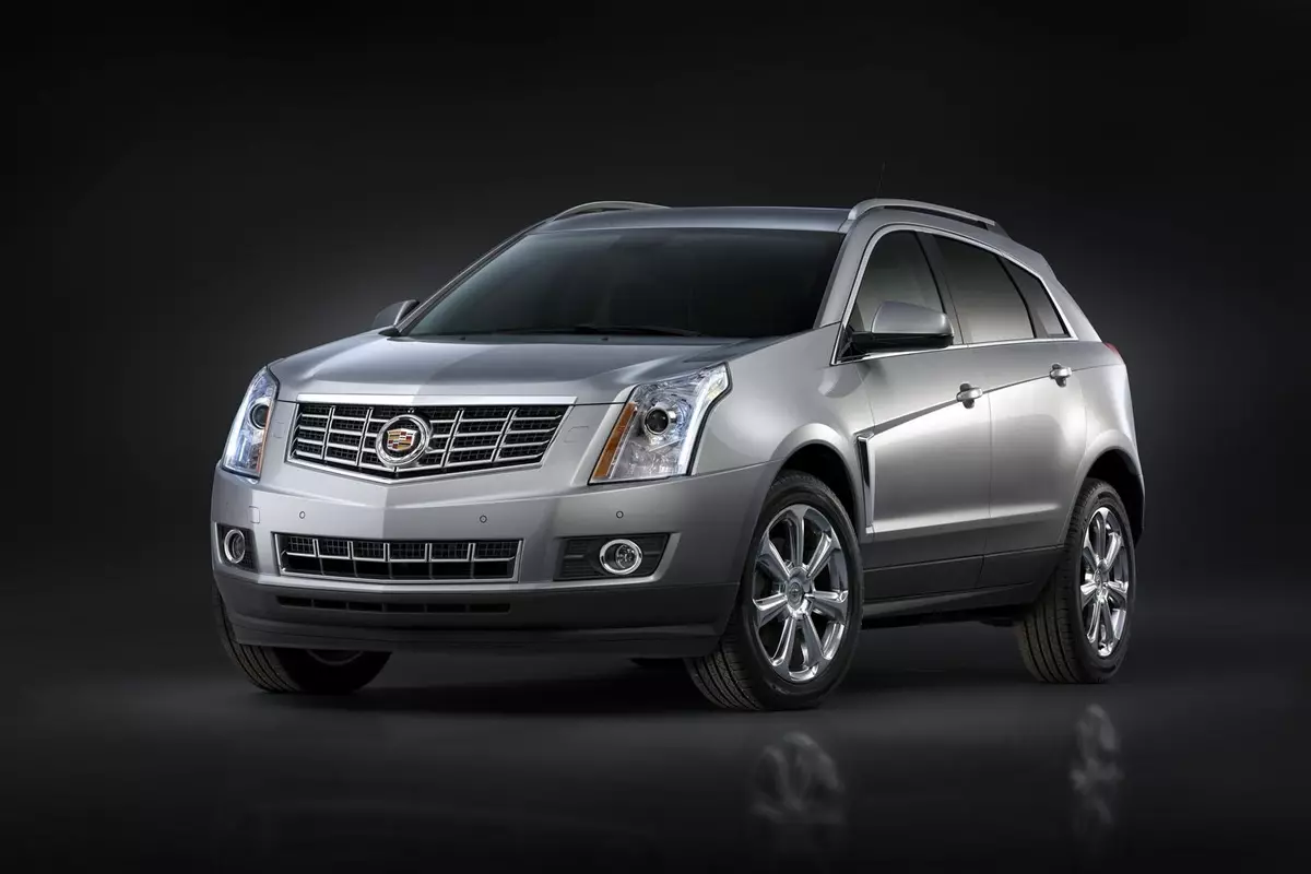 Cadillac na-arụ ọrụ na SRAVER Store 6338_2