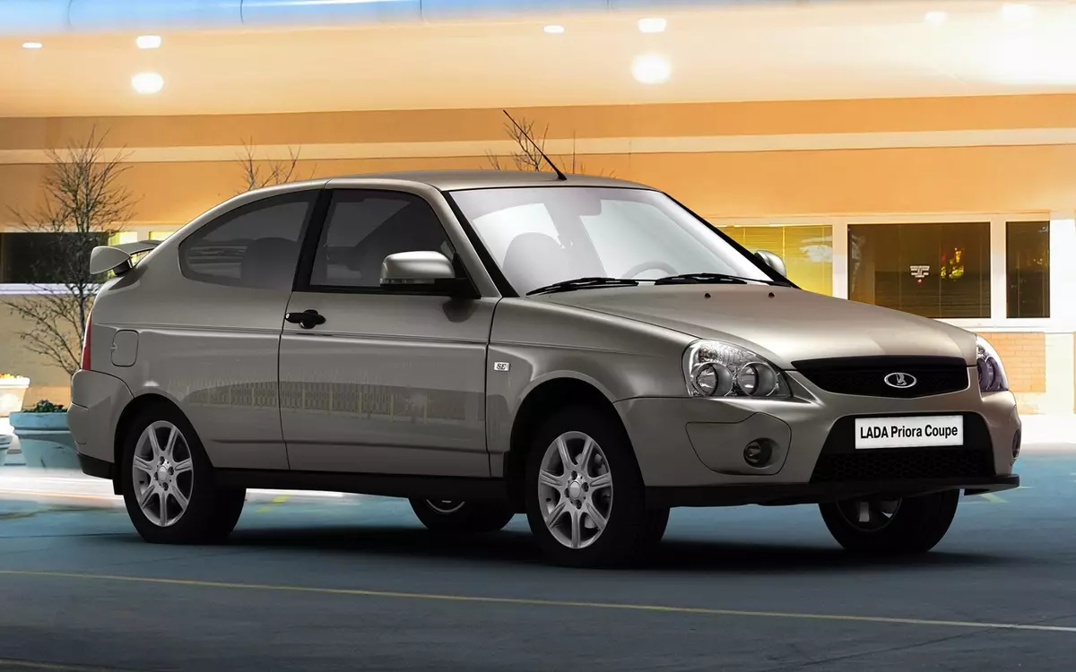 Avtovaz, Lada Granta hariç tüm modeller için geri dönüşüm programını uzatıyor 6382_4