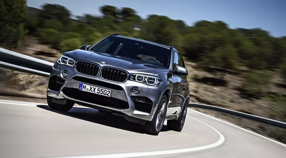 BMW ha mostrado nuevos poderosos poderosos X5 M y X6 M Crossovers 6394_19