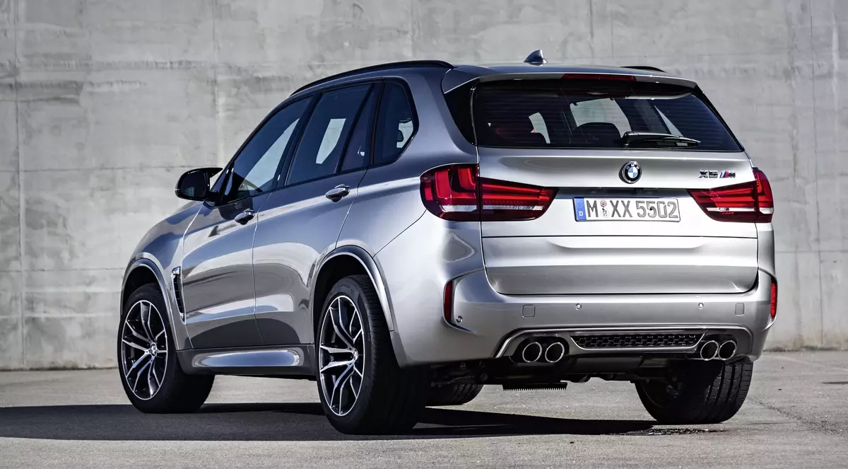 BMW აჩვენა ახალი ძლიერი X5 მ და X6 M Crossovers 6394_2