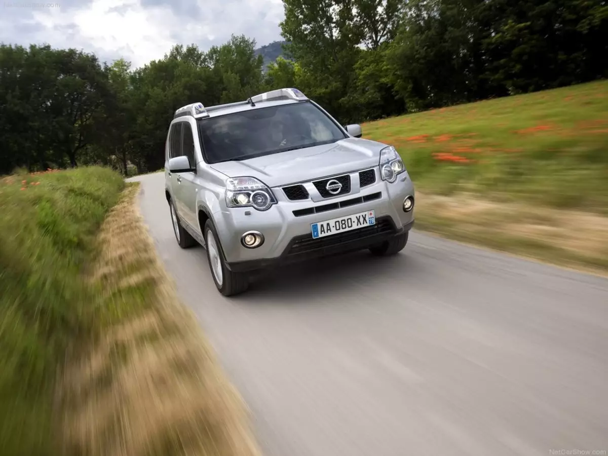 Նոր ամբողջ օրը Դոնգֆենգը պարզվեց, որ Nissan X-Trail- ի պատճենն է 6518_5