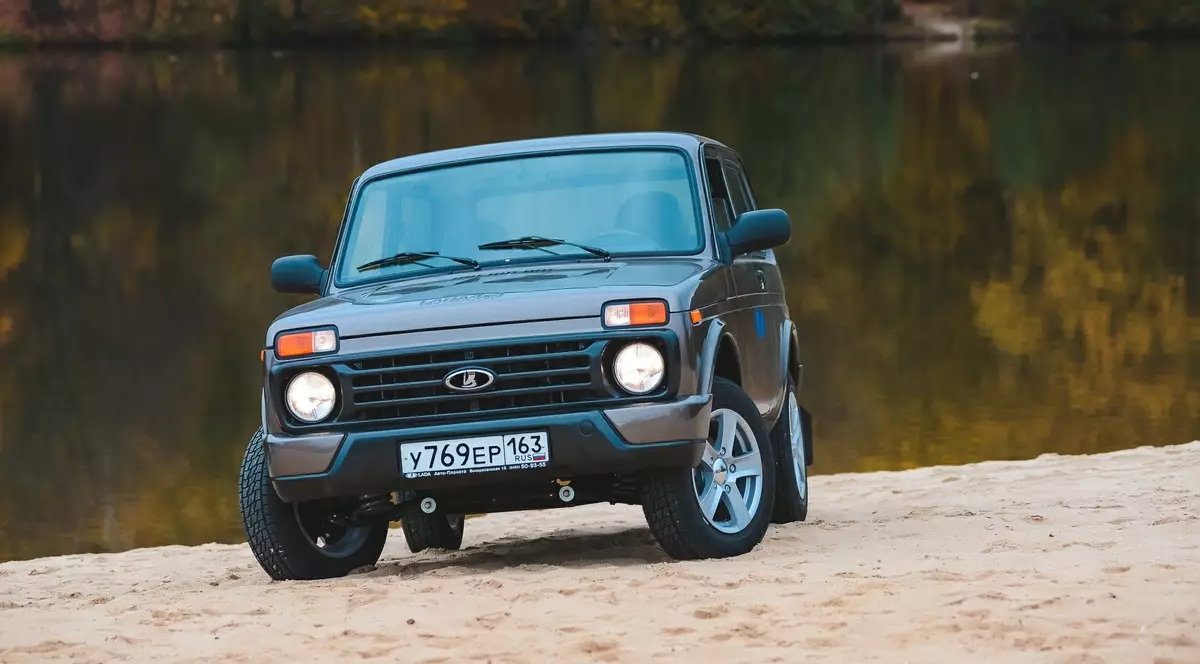 Avtovazは2015年にLADA 4x4都市の5,000コピーをリリースする予定です 6628_1