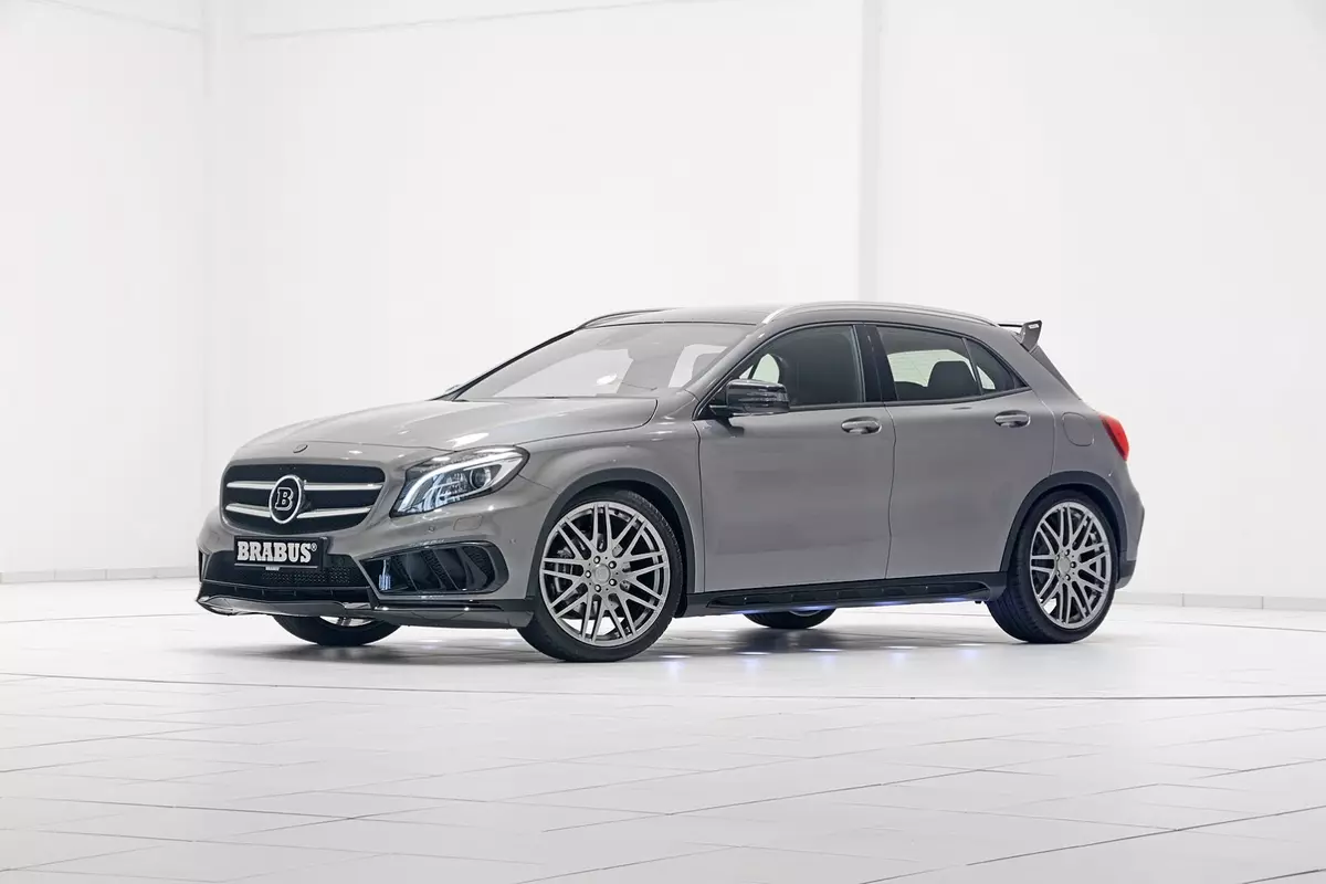 Crossover pressupostari Mercedes-Benz va passar el portat a Brabus 6720_2