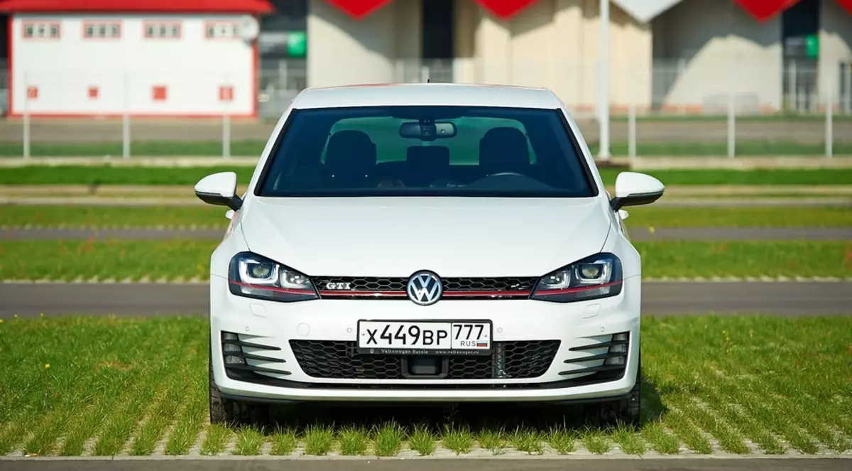 Test Drive VW Golf GTI: Legale e mentre legittimo 6785_24