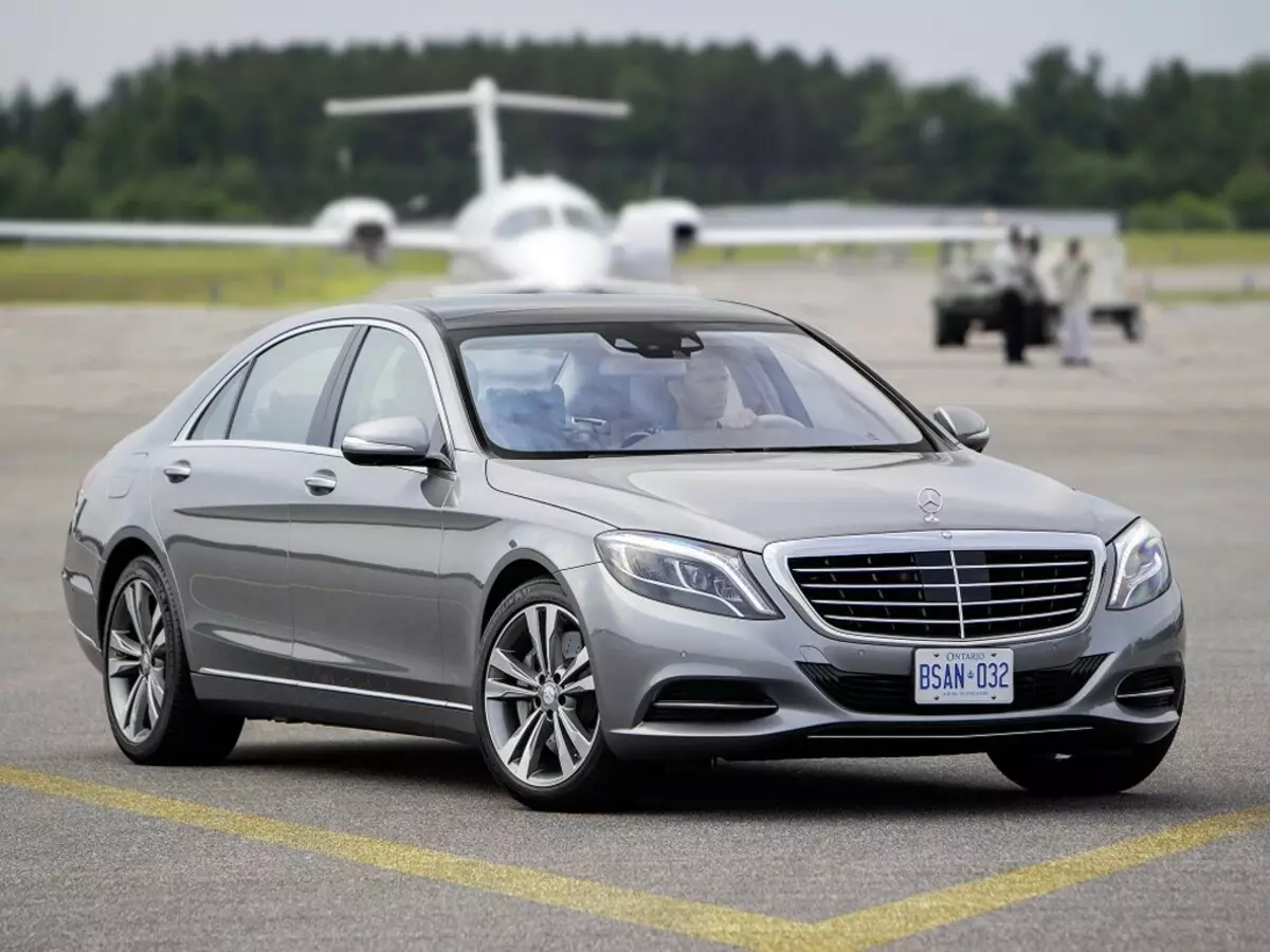 Mercedes kandidatiĝos por la unua fojo en la dezajno de S-Klasa Potenca Elemento de Plasto