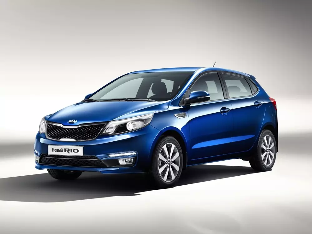 Η ενημέρωση της Kia Rio Hatchback μπορεί ήδη να αγοράσει στη Ρωσία