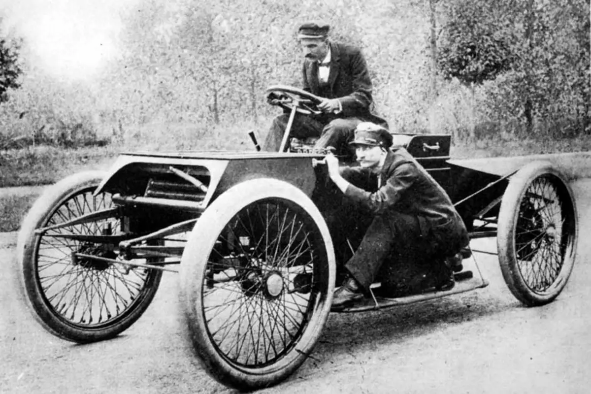 Henry-Ford-1901-Sweepstakes.jpg