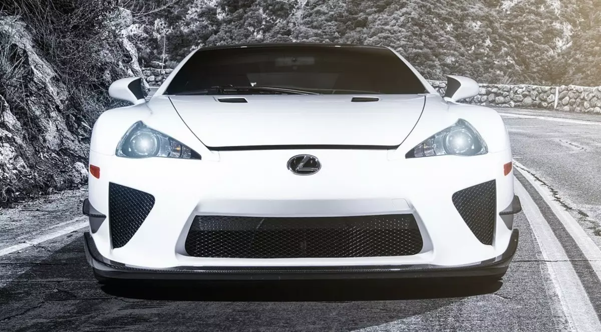 LEXUS: n uusin historia: Älä pysähdy 696_35