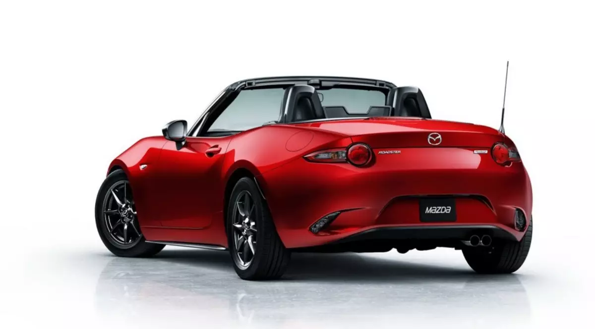 Amerikarrek Mazda MAZDA MX-5 esnea egiaztatu zuten 705_2