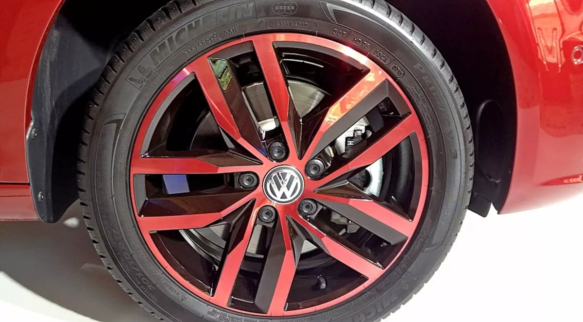 Drive i parë i testit Volkswagen Caddy IV: buqetë me surpriza 743_13