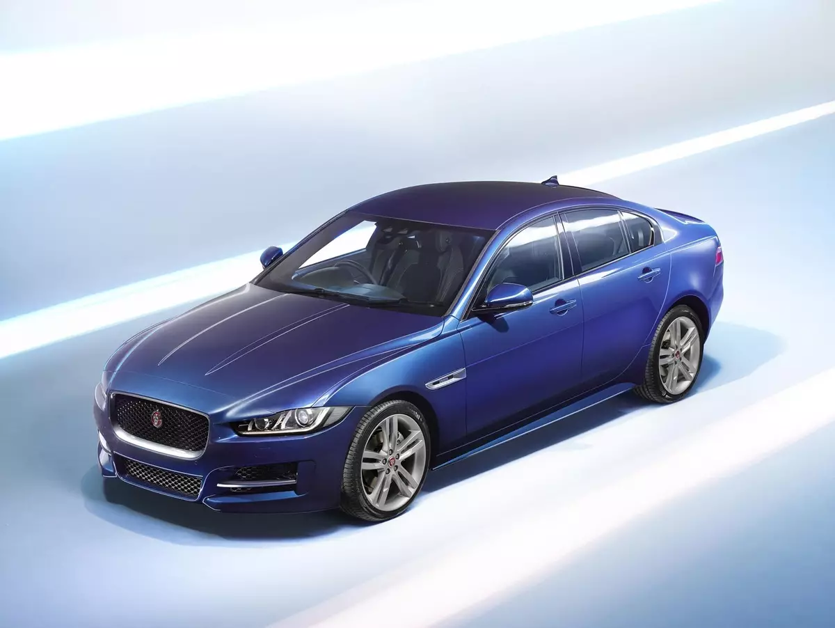 Jaguar дар асоси як sedan XE-ҳо ва купе месозад 7549_4