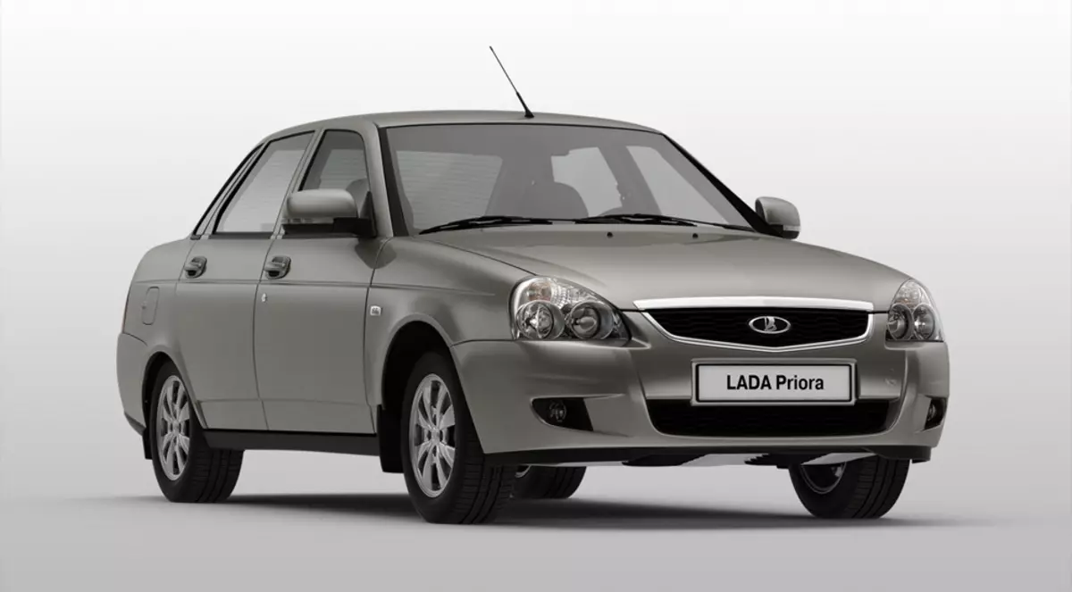 Avtovaz adalonjeza kupitiliza njira zamakono za Lada priora mu 2015 754_1