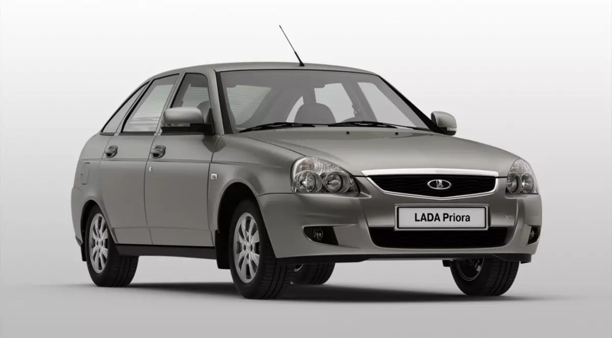 Avtovaz lovet å fortsette moderniseringen av Lada Priora i 2015 754_3