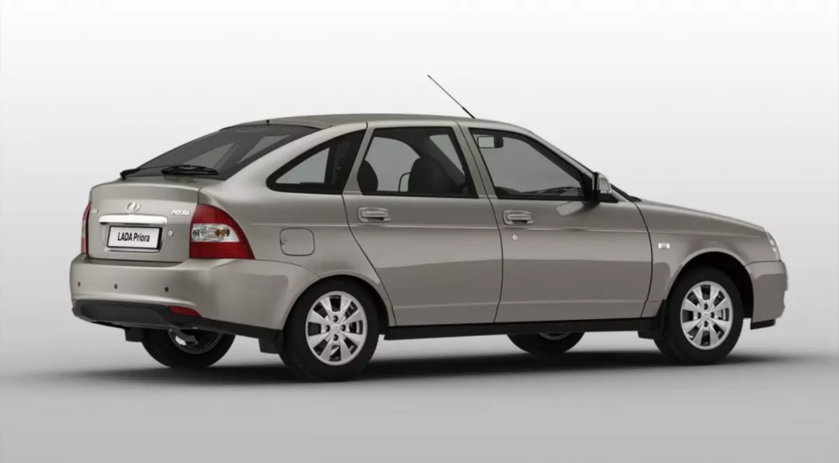 Avtovaz 2015 मध्ये Lada Prema च्या आधुनिकीकरण सुरू ठेवण्याचे वचन दिले 754_4