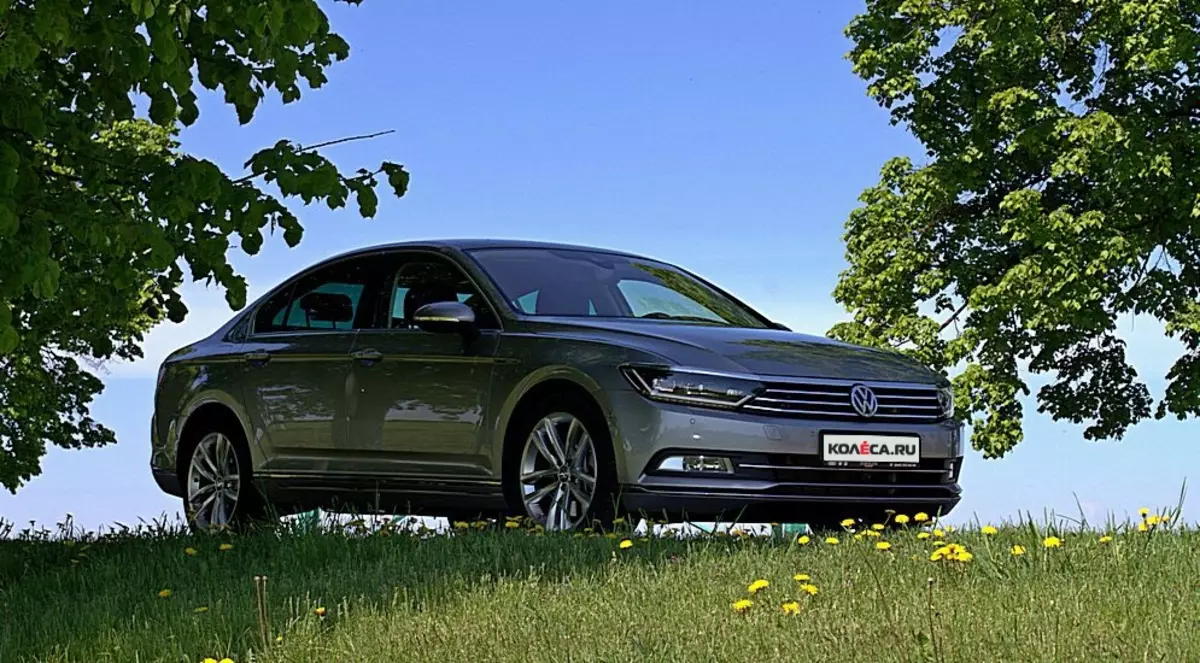 テストドライブNew Volkswagen Passat B8：もっと稼ぐ必要があります