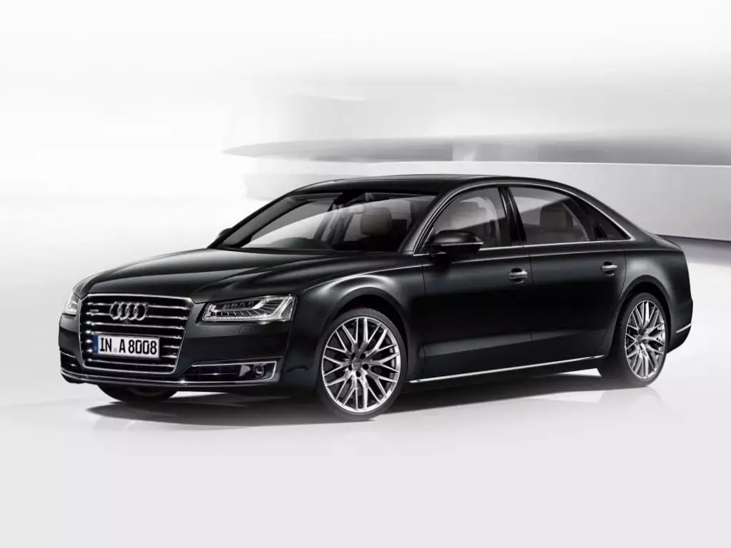 Șefii bigii japonezi vor fi reparați pe un șofer exclusiv AUDI A8 L