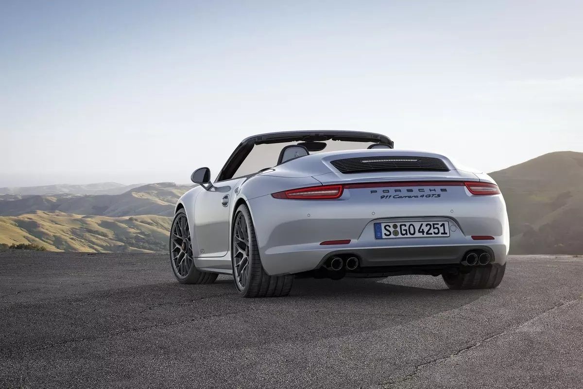Porsche знайомить з новим спорткаром 7658_3