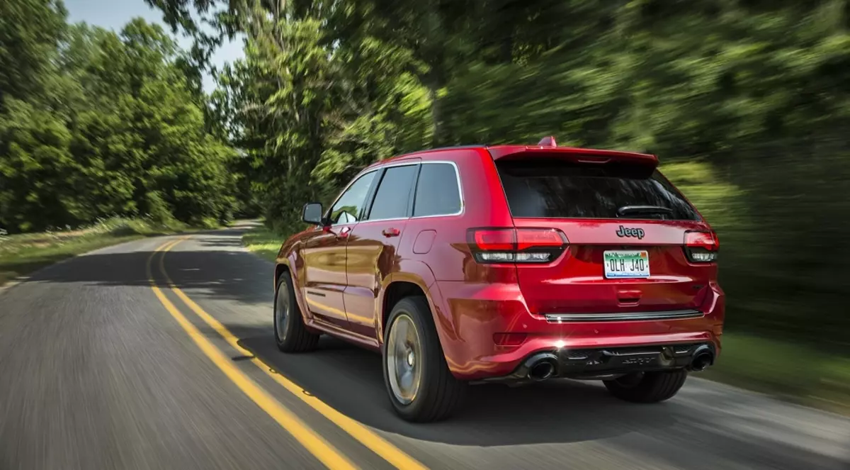 Jeep_Grand_CherokeE_srt_red_vapor_13.jpeg.