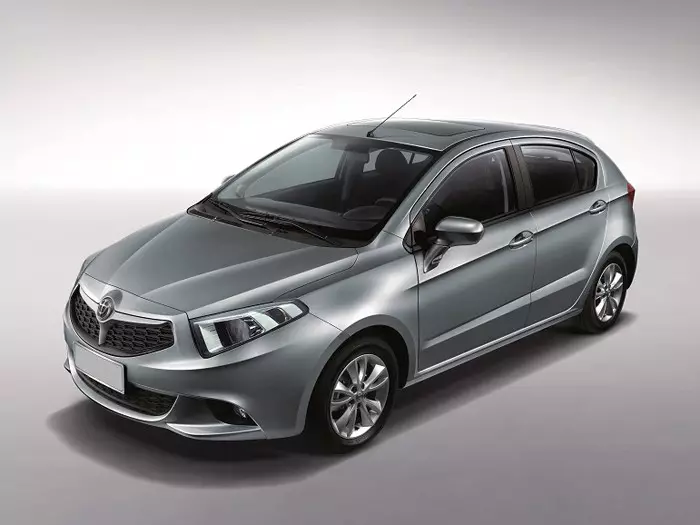 Brilliance Company a început să vândă un nou sedan și hatchback H230 în Rusia