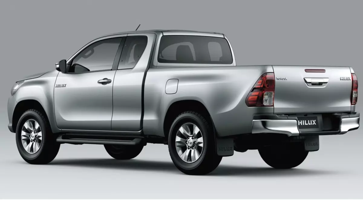 Toyota- ն պատմել է նորացված Hilux- ի մարմինների ինտերիերի եւ տեսակների մասին 791_8