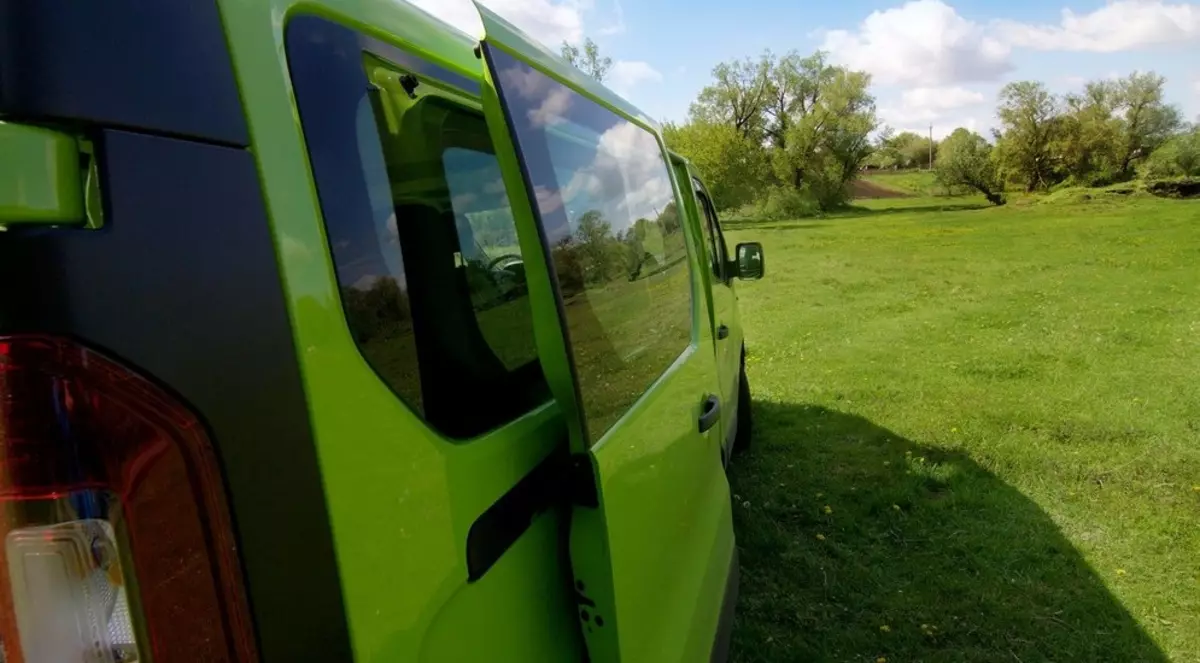 Az új Renault Trafic 3 tesztvezetése 3: Ő Gosha, ő Gogh, ő Zhora 805_19