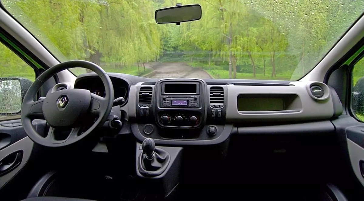 Test drive of the new Renault Trafic 3: He is Gosha, he is Gogh, he is Zhora 805_4