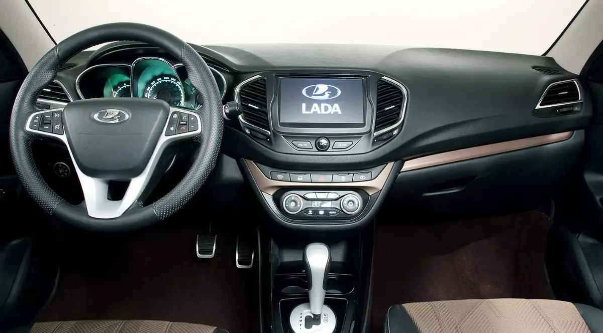 เครือข่ายปรากฏลักษณะทางเทคนิคของซีดานและ Hatchback Lada Vesta 8537_9