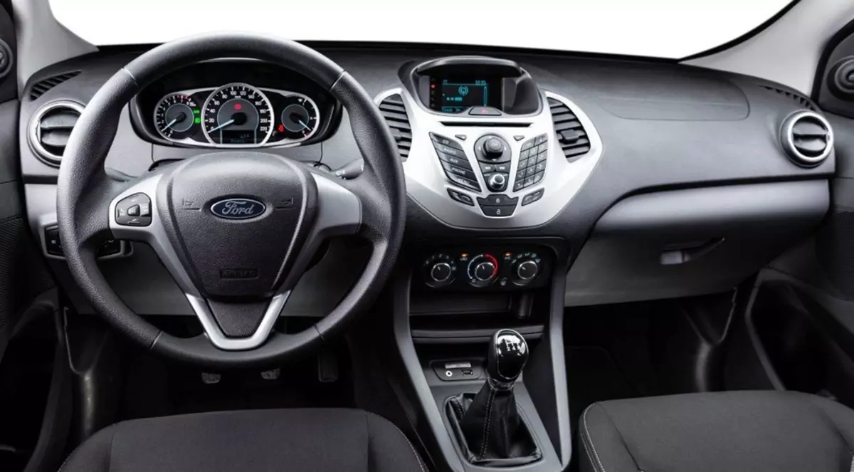 Ford mostrou aos competidores FIGO no corpo 